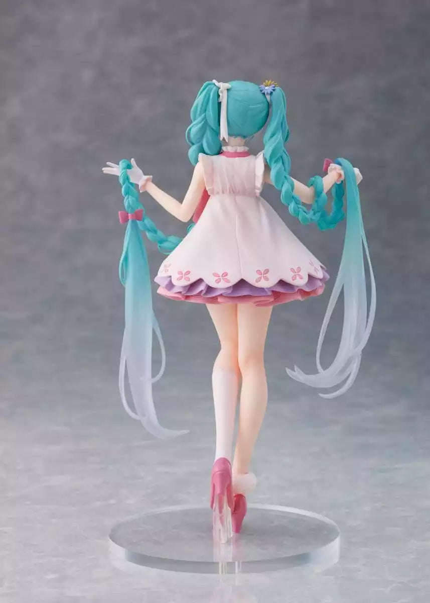 PRE-ORDER Taito - Hatsune Miku Wonderland Figure - Rapunzel